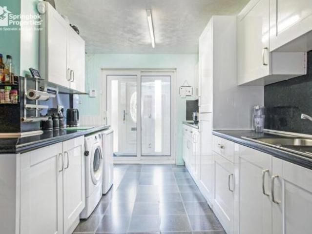 2 bedroom terraced house for sale in Hinkler Road, Thornhill, Southampton, Hampshire, SO19