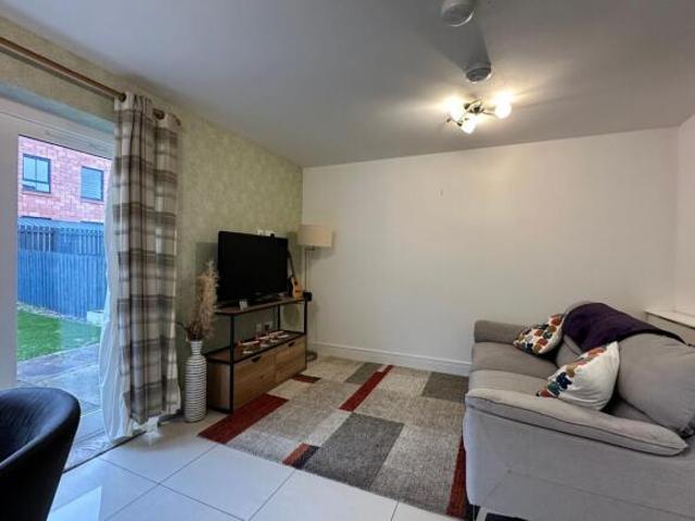 2 bedroom terraced house for sale in Hunterscraig Drive, Glasgow, G5