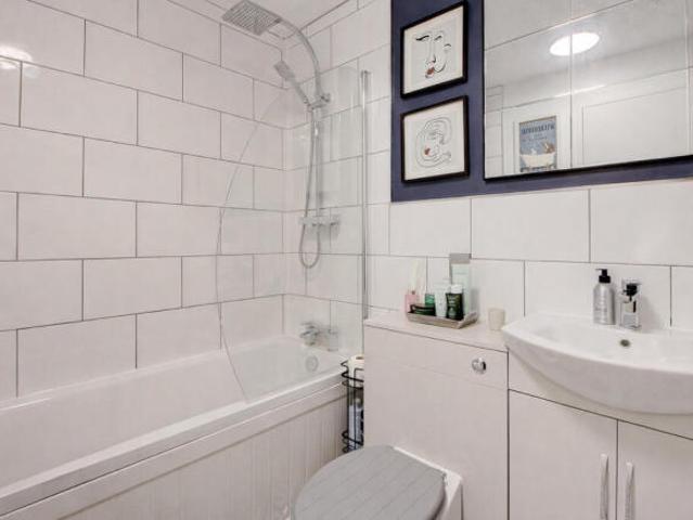 2 bedroom terraced house for sale in Huntsman Grove, Blakelands, MK14