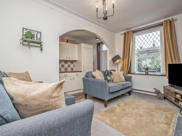 2 bedroom terraced house for sale in Hyde Street, Thackley, Bradford, BD10