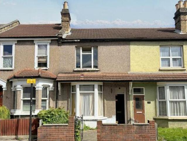 2 Bedroom Terraced House For Sale In Ilford, Essex