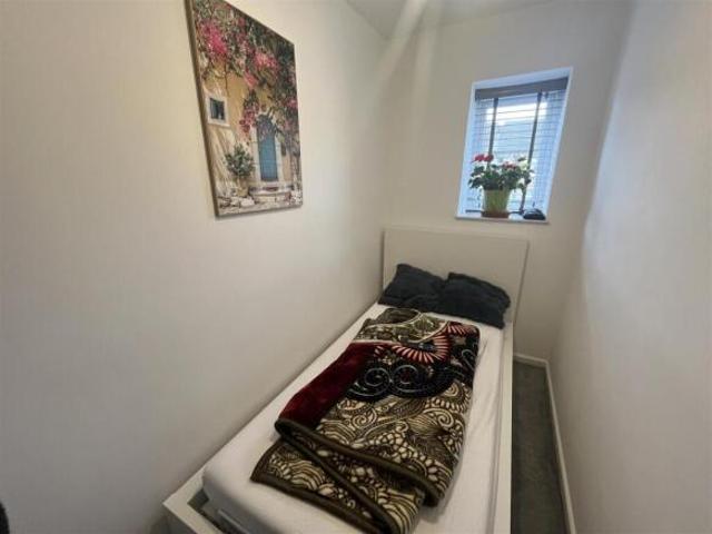 2 bedroom terraced house for sale in John Street, Bradford, BD4