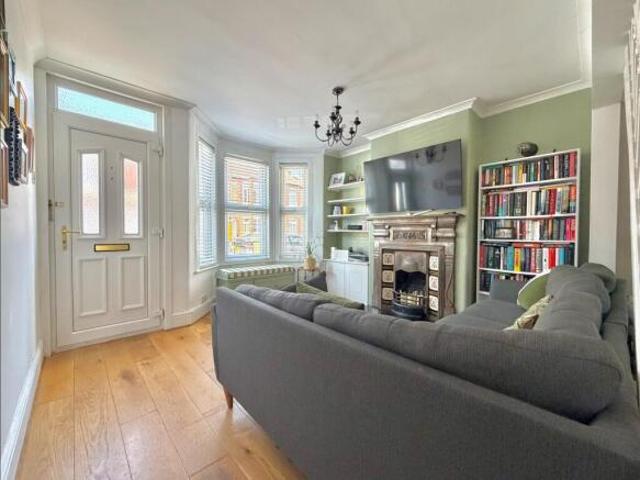 2 bedroom terraced house for sale in Jubilee Road, Watford, WD24