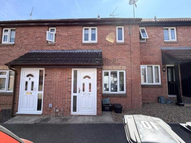 2 bedroom terraced house for sale in Juliana Close, Swindon, Wiltshire, SN5