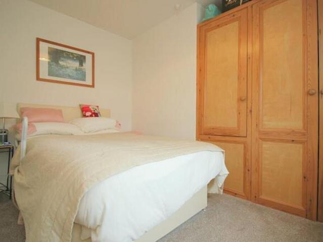 2 bedroom terraced house for sale in Old Road, Horton Bank Top, Bradford, BD7