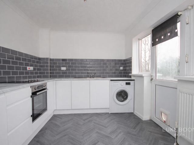 2 bedroom terraced house for sale in Orchard Close, Plympton, PL7 2GT, PL7