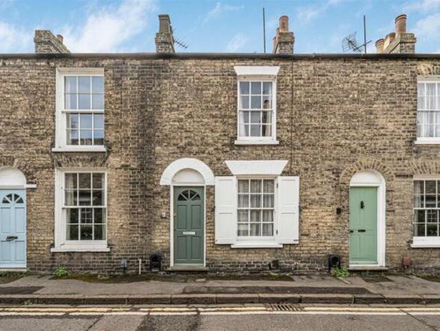 2 bedroom terraced house for sale in Orchard Street, Cambridge, CB1