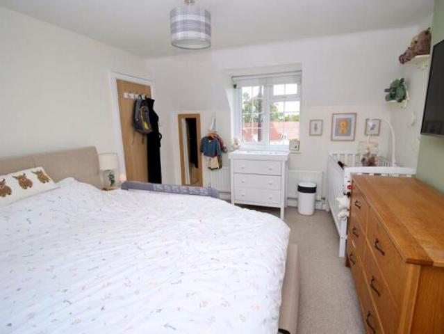 2 bedroom terraced house for sale in Orchards Way, West End, SO30