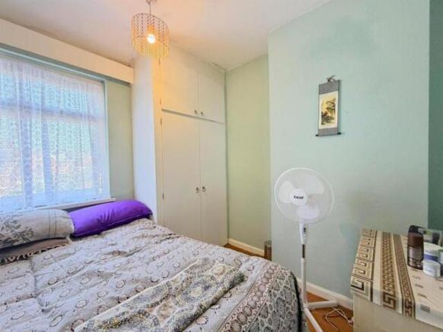 2 bedroom terraced house for sale in Osmaston Road, Off East Park Road, Leicester, LE5