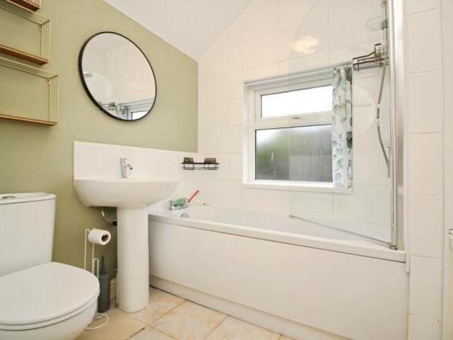 2 bedroom terraced house for sale in Oxford Street, Syston, LE7