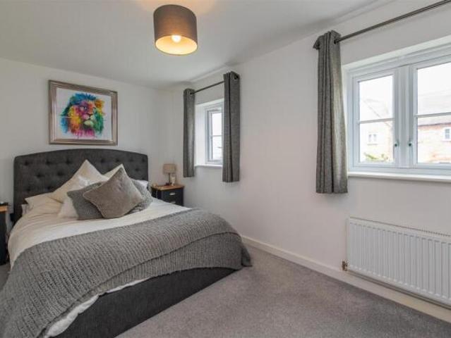 2 bedroom terraced house for sale in Oxslip Close, Wootton, Northampton, NN4