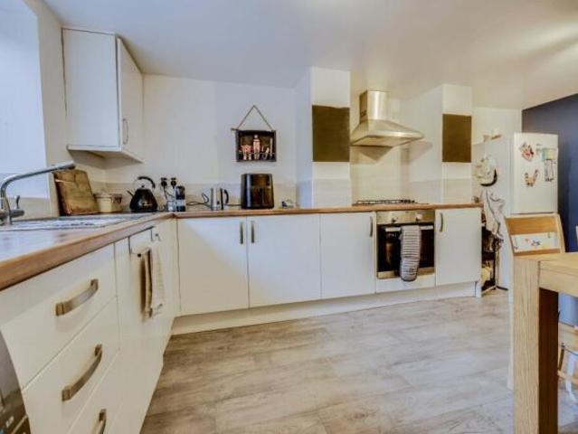 2 bedroom terraced house for sale in Low Bank Street, Farsley, Pudsey, West Yorkshire, LS28
