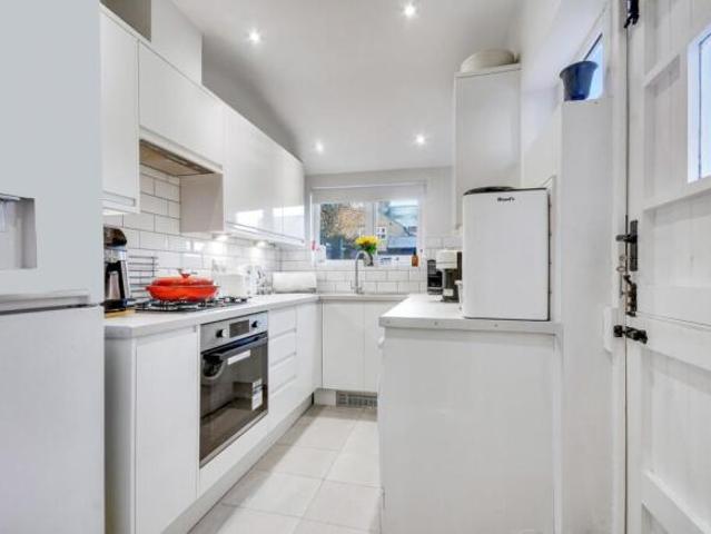 2 bedroom terraced house for sale in Lower Anchor Street, Chelmsford, CM2