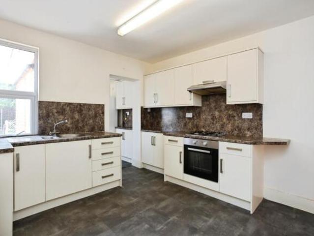 2 bedroom terraced house for sale in Lodge Road, Tonbridge, Kent, TN9