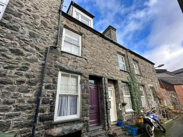 2 Bedroom Terraced House For Sale In Lombard Street, Dolgellau