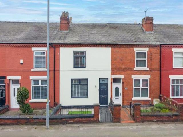 2 bedroom terraced house for sale in Longford Street, Warrington, WA2