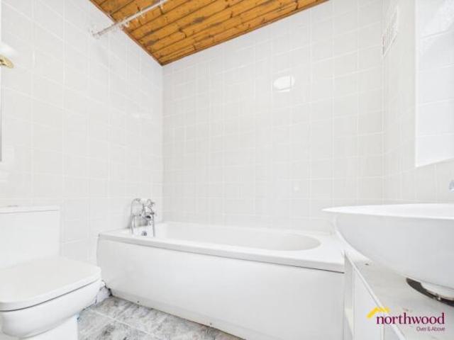 2 bedroom terraced house for sale in London Rd, Stoke on Trent, ST4