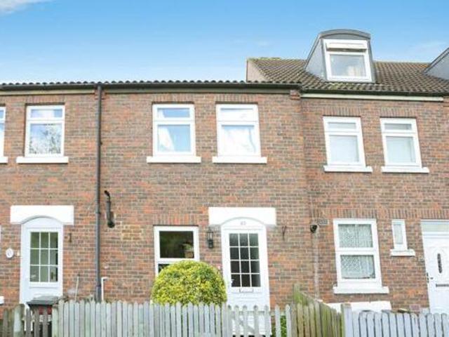 2 Bedroom Terraced House For Sale In London