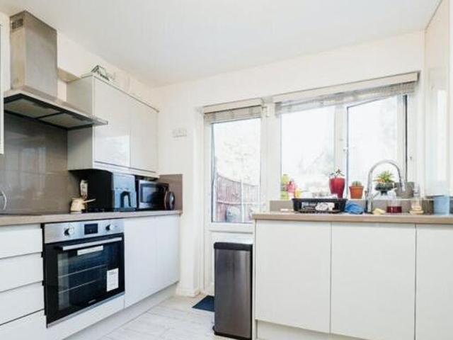 2 Bedroom Terraced House For Sale In London
