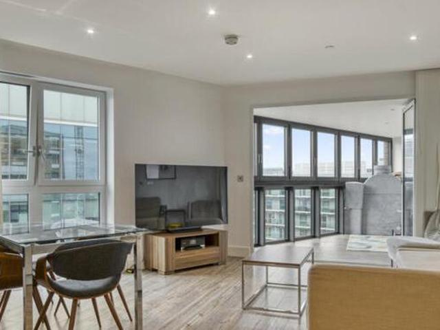 2 Bedroom Terraced House For Sale In London