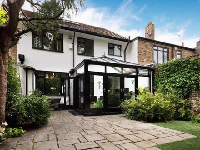 2 Bedroom Terraced House For Sale In London