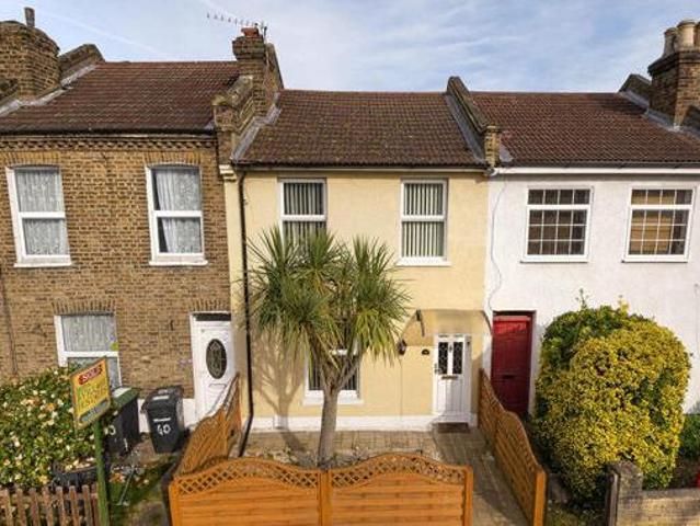 2 Bedroom Terraced House For Sale In London