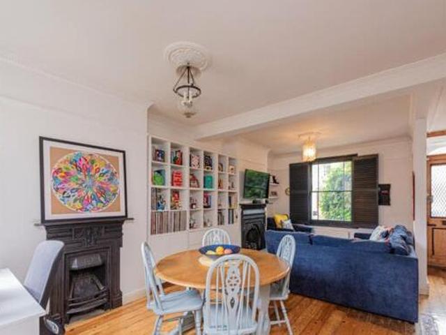 2 Bedroom Terraced House For Sale In London