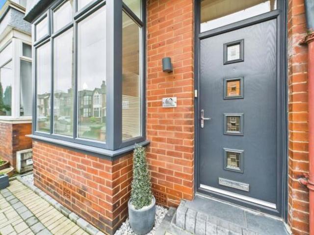 2 bedroom terraced house for sale in Lonsdale Road, Heaton, Bolton, BL1
