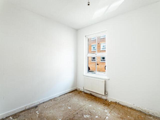 2 bedroom terraced house for sale in Lattimore Road, St. Albans, Hertfordshire, AL1
