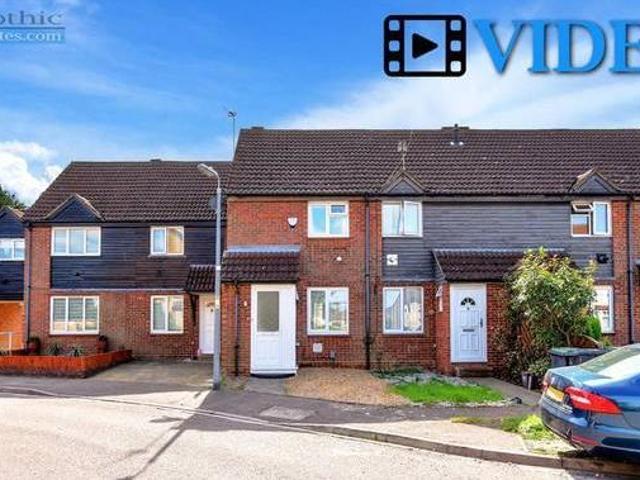 2 bedroom terraced house for sale in Lamb Meadow Arlesey SG15 6RY SG15