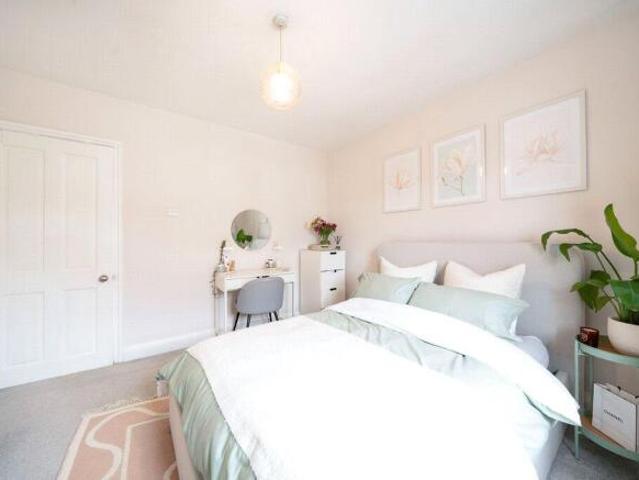 2 bedroom terraced house for sale in Lammas Road, Watford, Hertfordshire, WD18