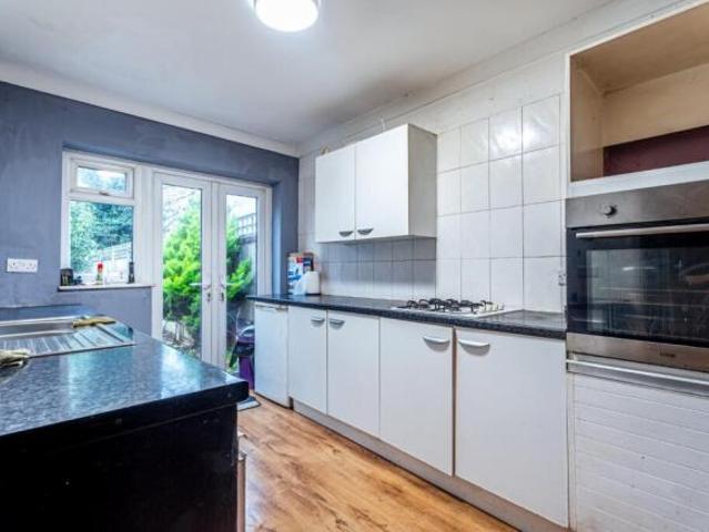 2 bedroom terraced house for sale in Leyland Avenue, St. Albans, Hertfordshire, AL1