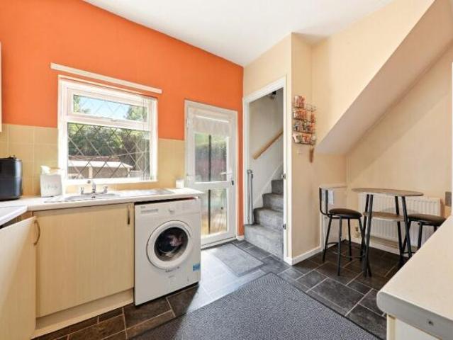 2 bedroom terraced house for sale in Leadwell Lane, Rothwell, LS26