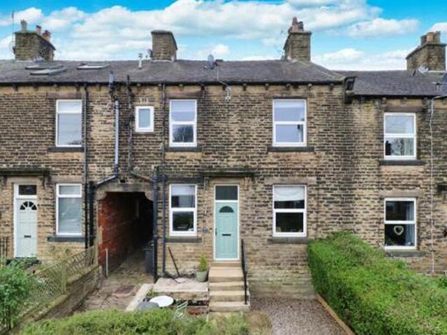 2 Bedroom Terraced House For Sale In Leeds, West Yorkshire
