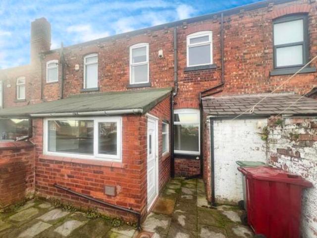 2 bedroom terraced house for sale in Leigh Road, Westhoughton, Bolton, BL5