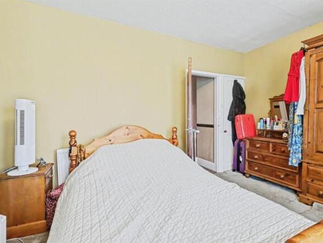 2 bedroom terraced house for sale in Leslie Road, Northampton, NN2