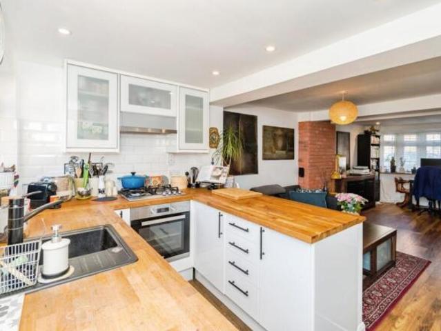 2 bedroom terraced house for sale in Liverpool Street, Southampton, Hampshire, SO14