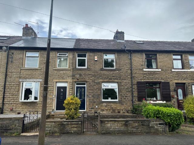 2 bedroom terraced house for sale in Lister Street, Huddersfield, HD5