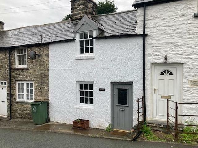 2 Bedroom Terraced House For Sale In Llandderfel