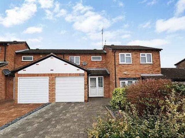2 Bedroom Terraced House For Sale In Luton, Bedforshire