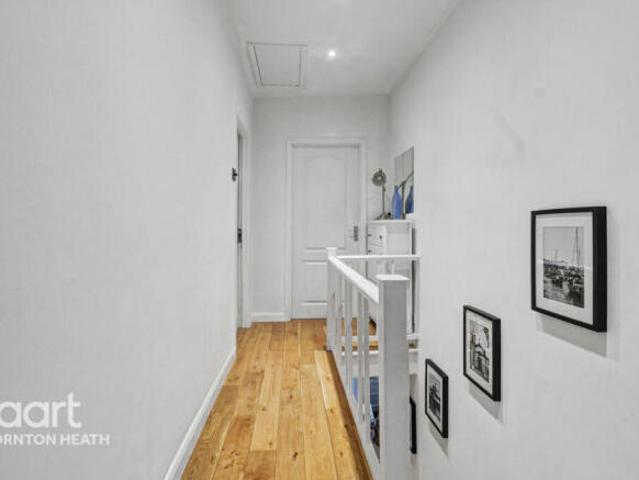 2 bedroom terraced house for sale in Moffat Road, Thornton Heath, CR7