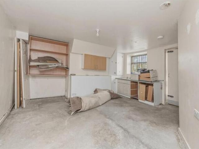 2 bedroom terraced house for sale in Moss Street, Huddersfield, HD4