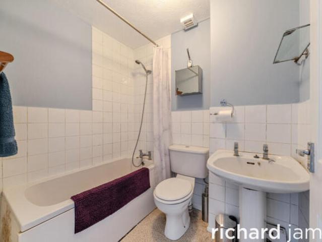 2 bedroom terraced house for sale in Maxey Close, Shaw, Swindon, SN5