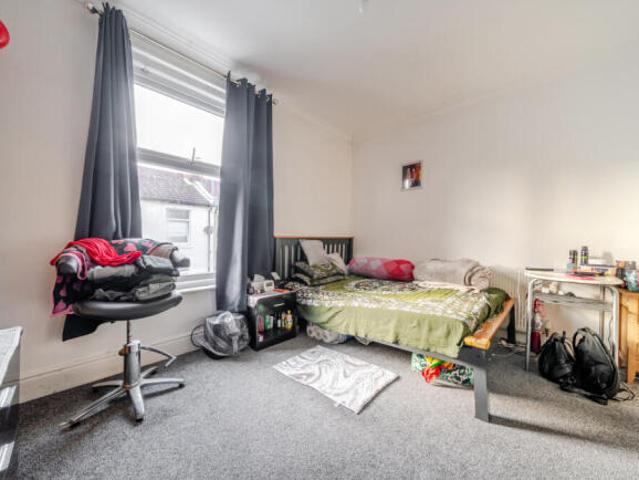 2 bedroom terraced house for sale in Manor Park Avenue, Portsmouth, Hampshire, PO3