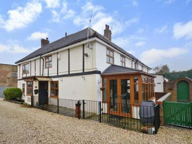 2 Bedroom Terraced House For Sale In Methley, Leeds