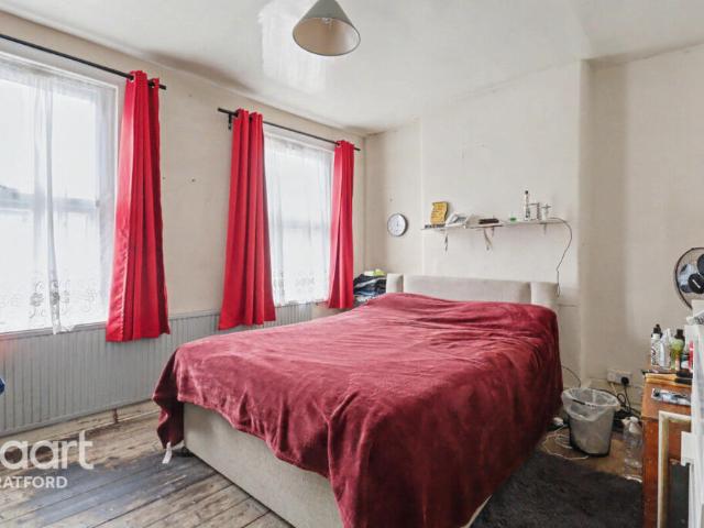 2 bedroom terraced house for sale in Meath Road, London, E15