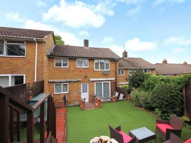 2 bedroom terraced house for sale in Middleton Close, Townhill Park, SO18