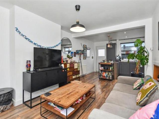 2 bedroom terraced house for sale in Mill Lane, Leeds, LS13
