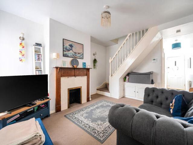 2 bedroom terraced house for sale in Milman Road, Reading, Berkshire, RG2