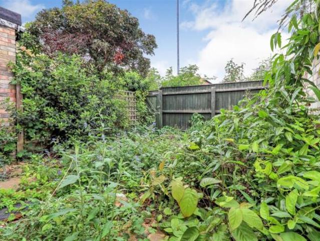 2 bedroom terraced house for sale in Norwich Street, Cambridge, CB2